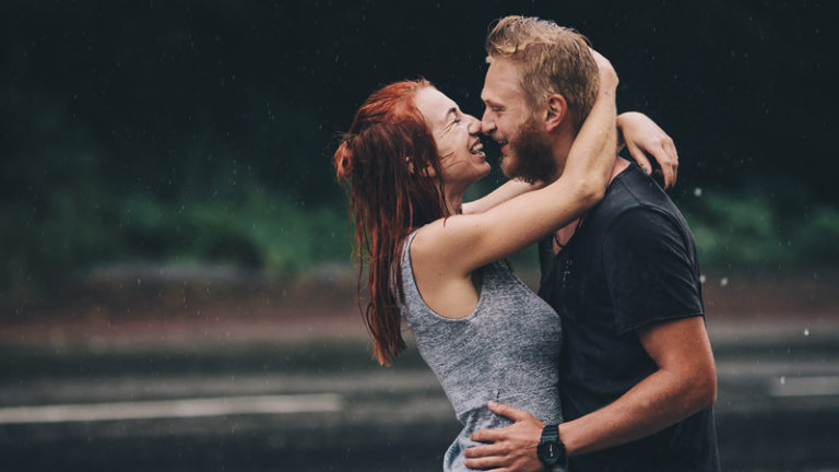 5 Ways to Show Your Man That You Are in the Mood