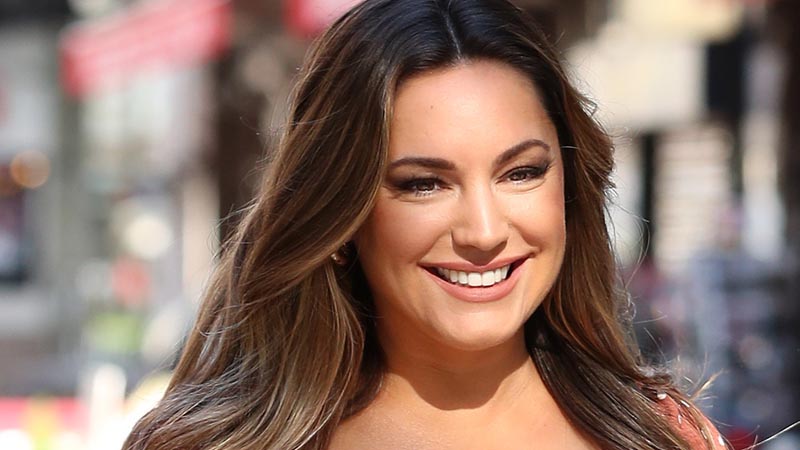 Model Kelly Brook Shows Off ‘Baywatch’ Run