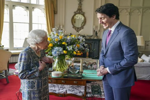 Social Media Model Maecee Marie Lathers Breaks Down in Court as Judge ...