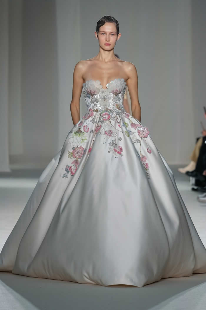 Elie Saab Spring 2023 Couture Collection