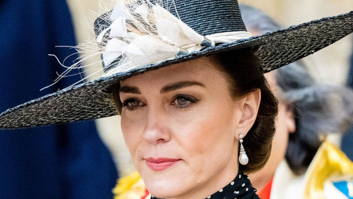 "Kate Treats Him Like Her Fourth Child": How Kate Middleton Manages ...