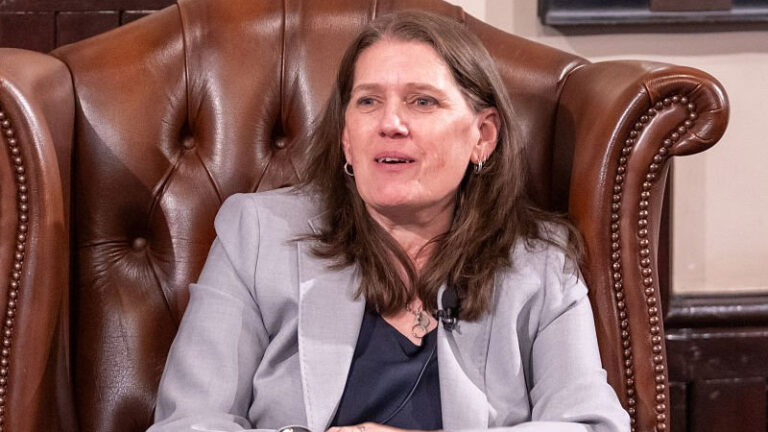 Mary Trump Alleges ‘Rapid Decline’ in Uncle Donald’s Cognitive and ...